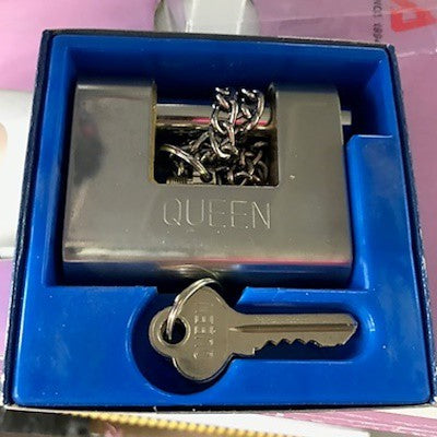 QUEEN Gate Padlock HDB Grill Gate Lock 80mm – lakomart.sg